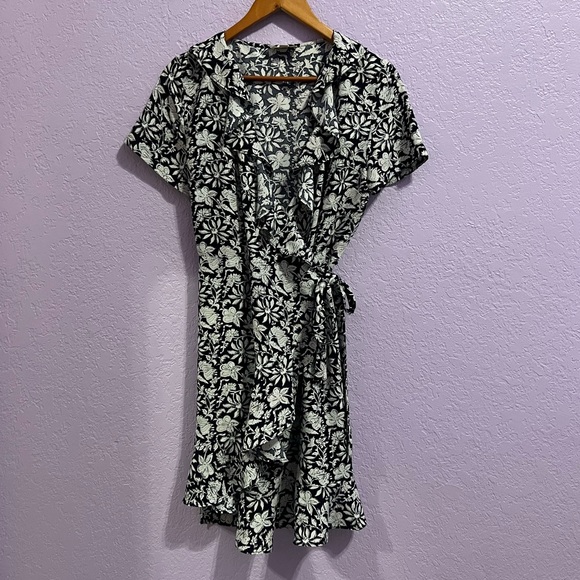 LOFT | Dresses | Loft Floral Mini Wrap Dress | Poshmark